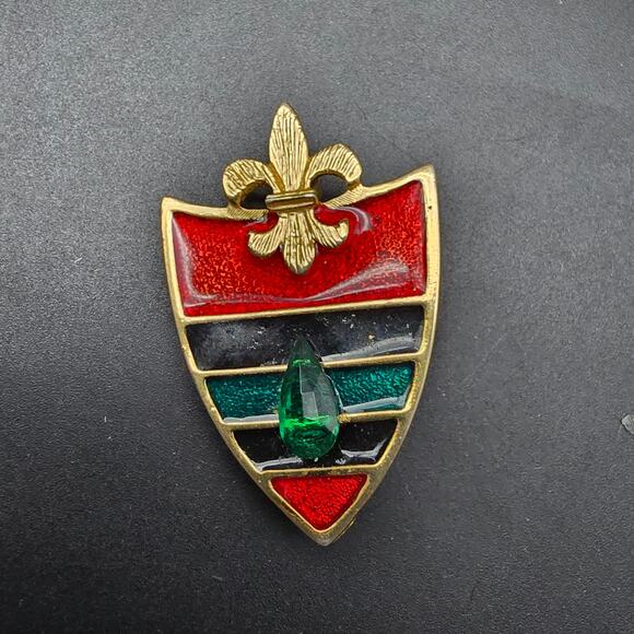 Unknown | Jewelry | Vintage Heraldic Shield Brooch Red Black Green ...